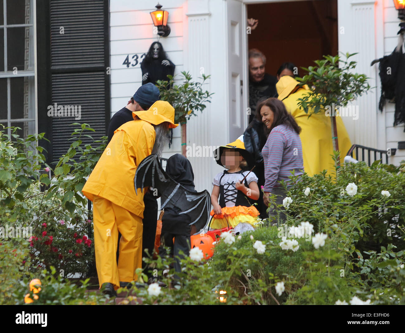 Sandra Bullock dressed as a fisherman, complete with grey beard and ...