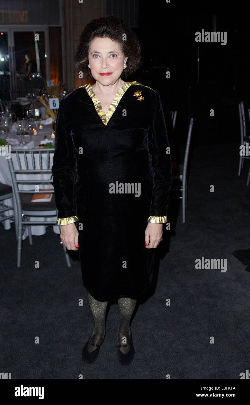 Hospital special surgery hosting annual hi-res stock photography and ...