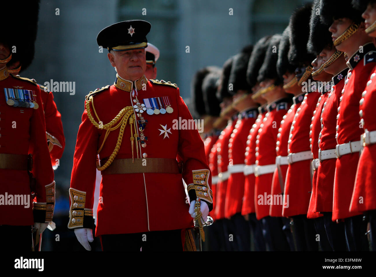 Ceremonial guard in ottawa hi-res stock photography and images - Alamy