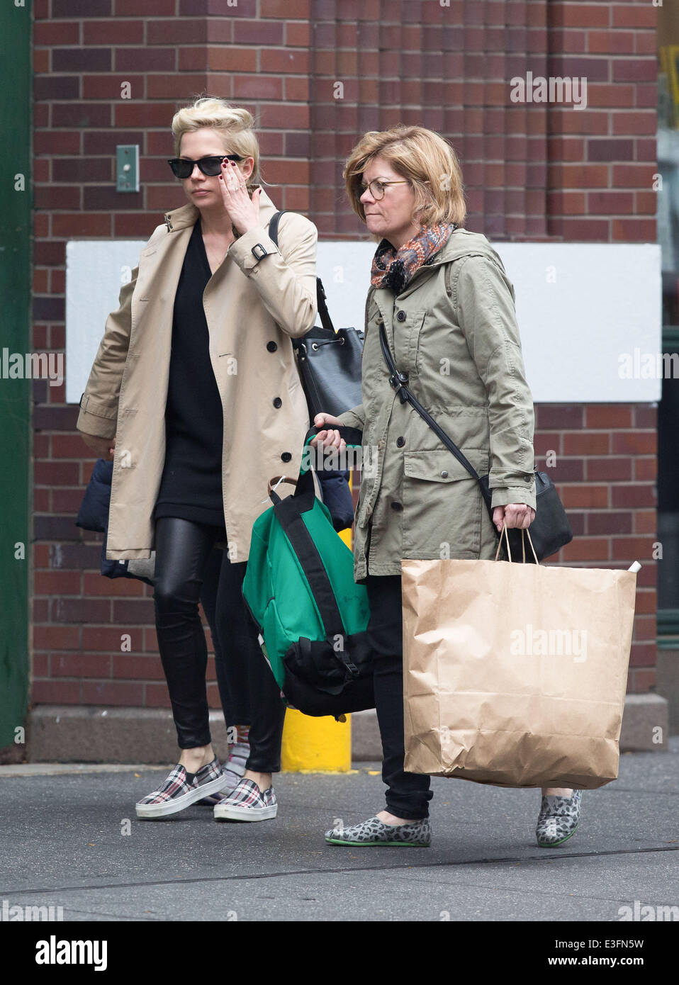 Michelle Williams out and about with her mother, Carla and daughter ...
