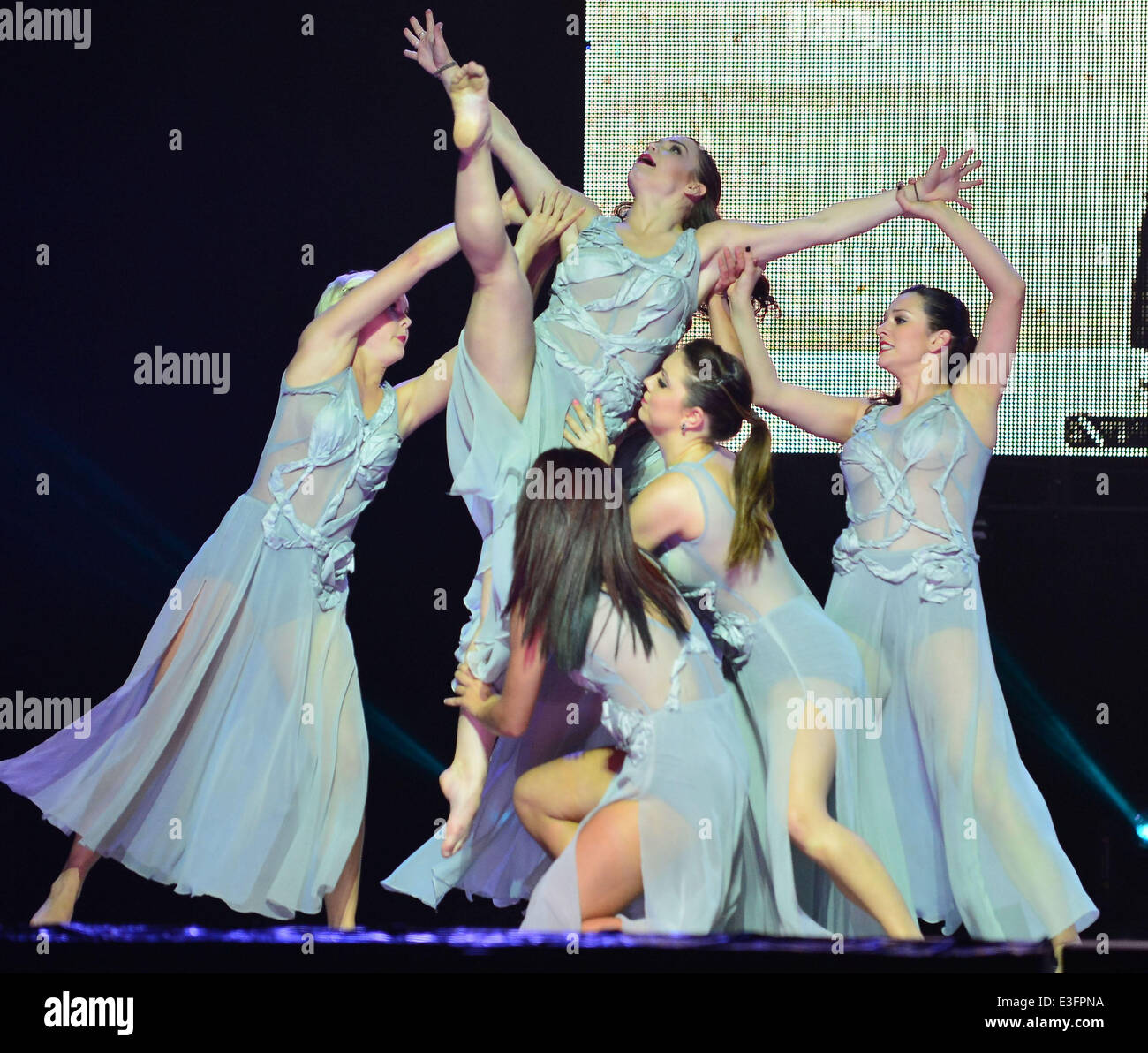 'So You Think You Can Dance' live tour starring season 10 finalists ...