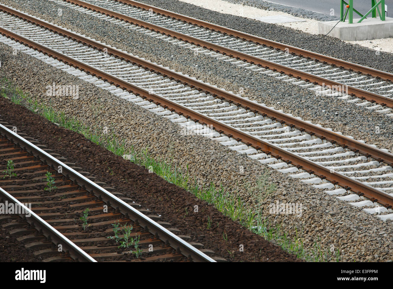 Two railway lines hi-res stock photography and images - Alamy