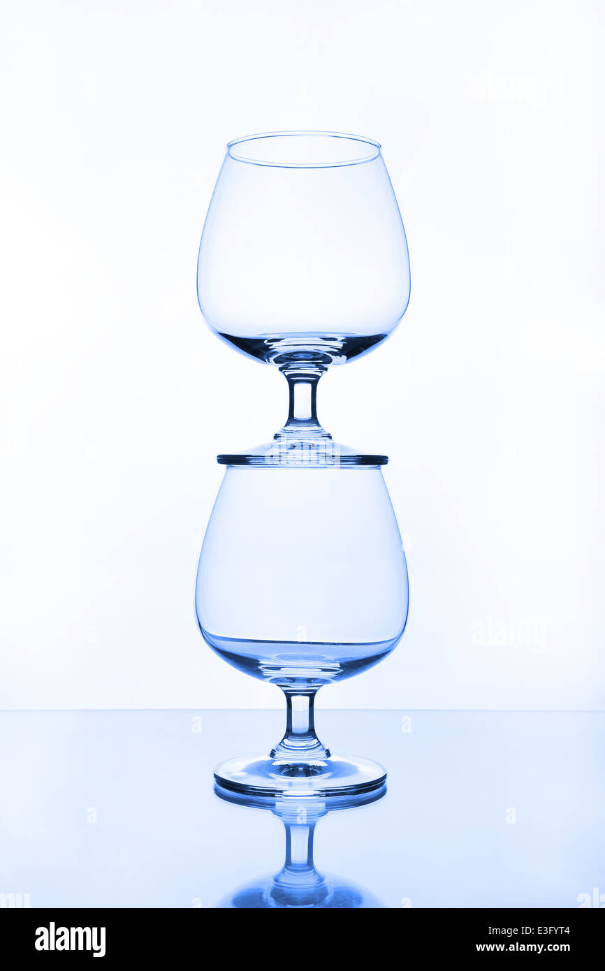 Stack wine glasses on bar hi-res stock photography and images - Alamy