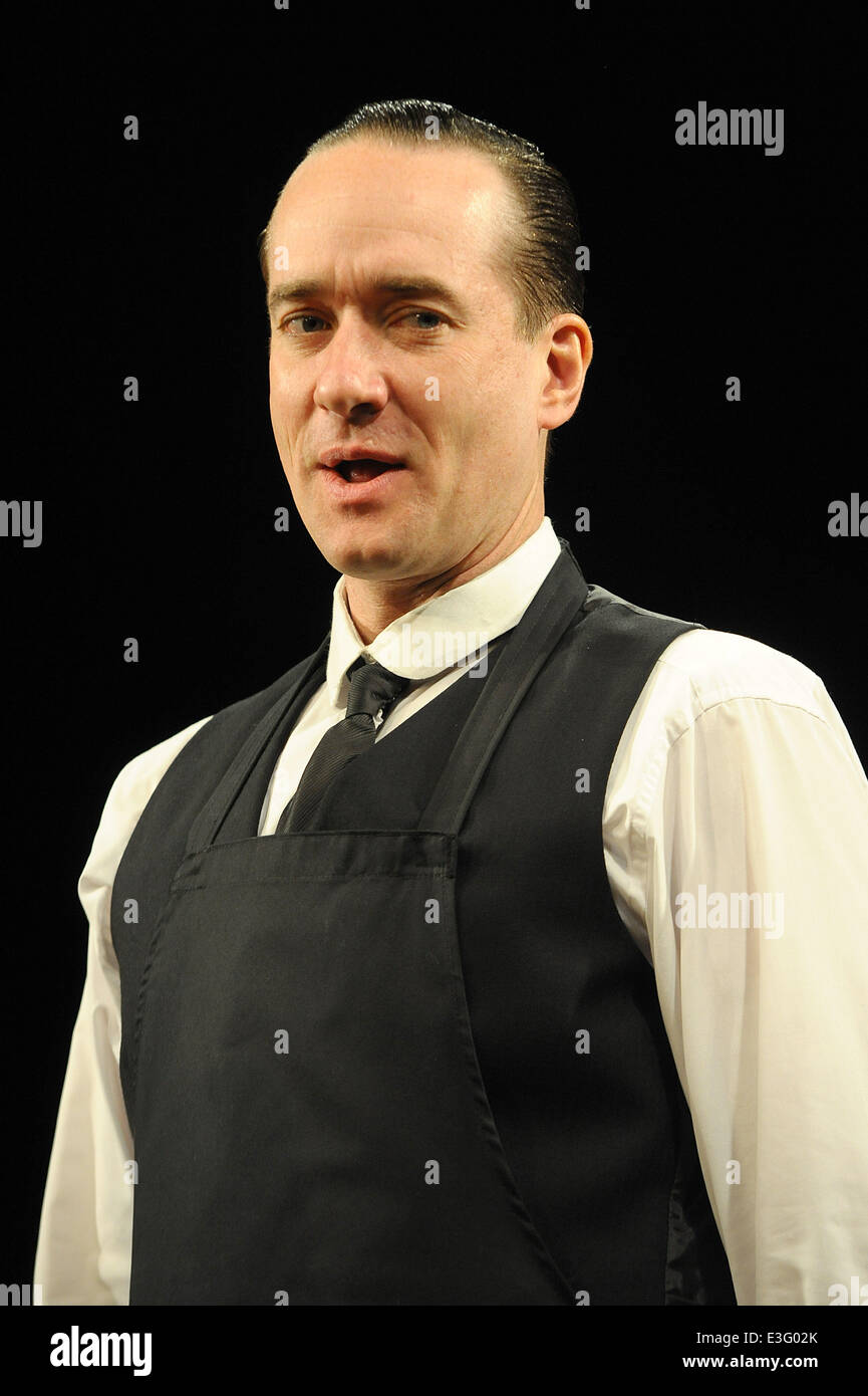 Jeeves and wooster theatre hi-res stock photography and images - Alamy
