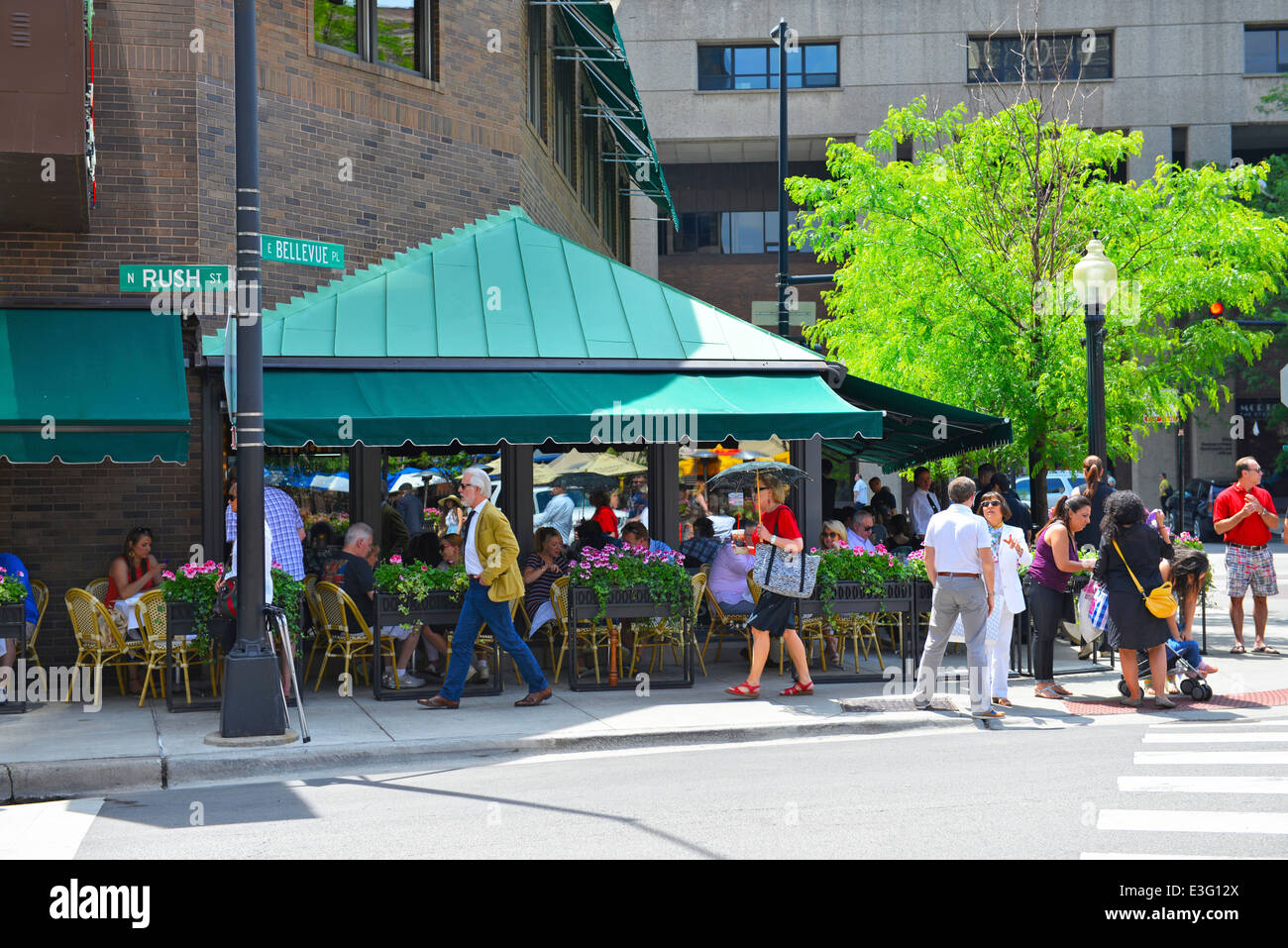 Chicago restaurants outdoor dining hi-res stock photography and images ...