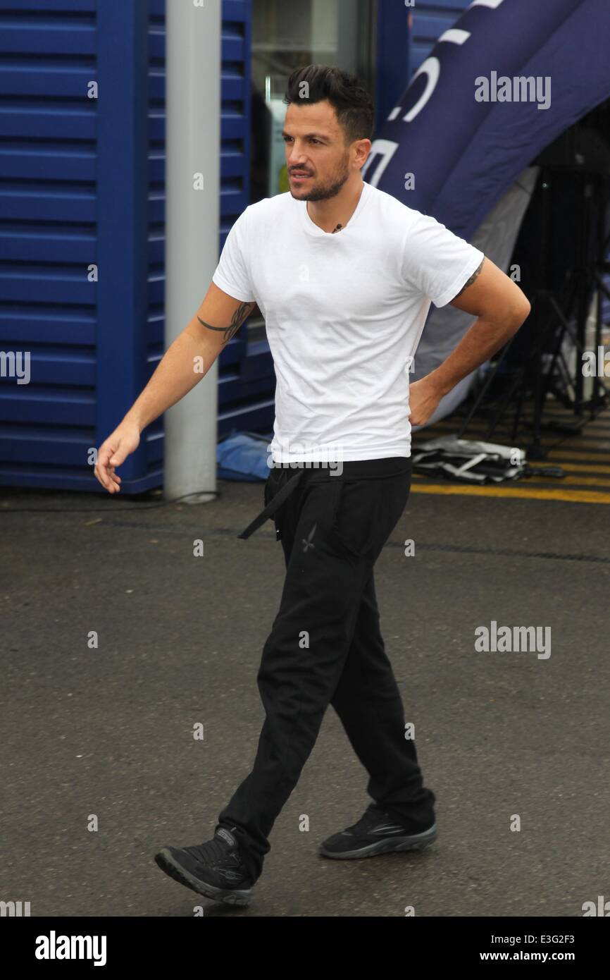 Peter Andre launches the UK's largest Car Wash Featuring: Peter Andre ...