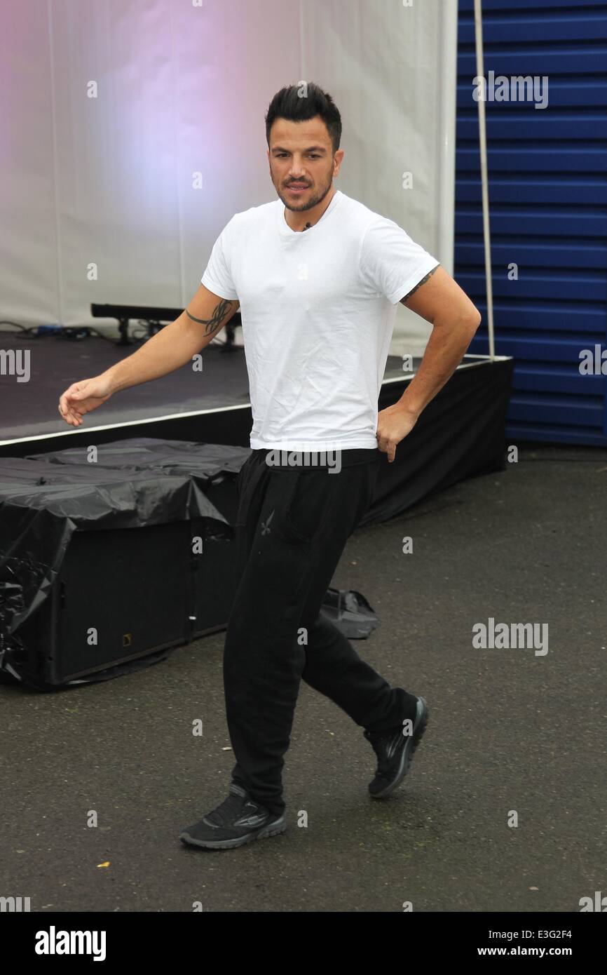 Peter Andre launches the UK's largest Car Wash Featuring: Peter Andre ...