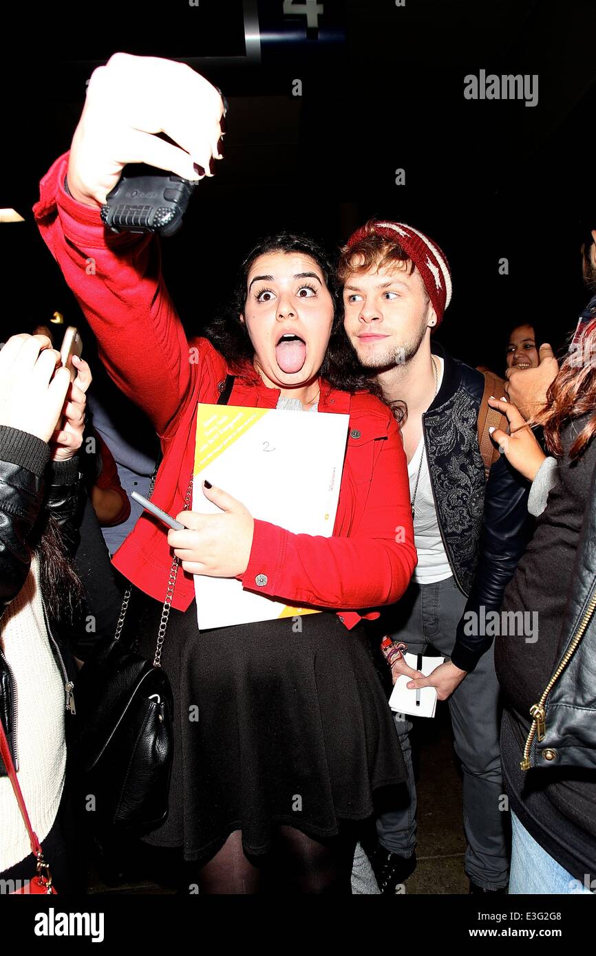 The Wanted arrive in Los Angeles at LAX to adoring and screaming fans ...