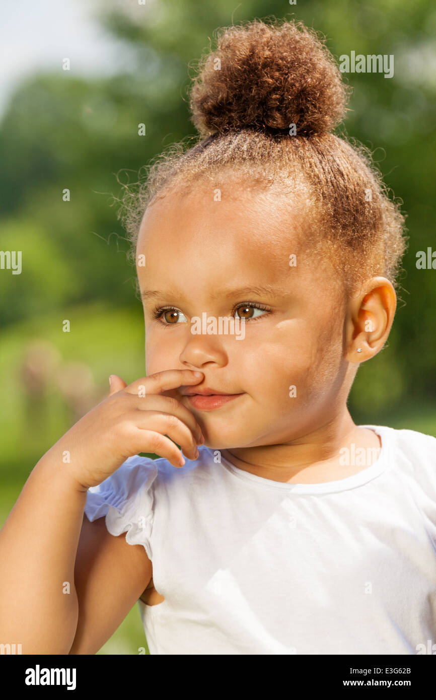 Small girl portrait hi-res stock photography and images - Alamy