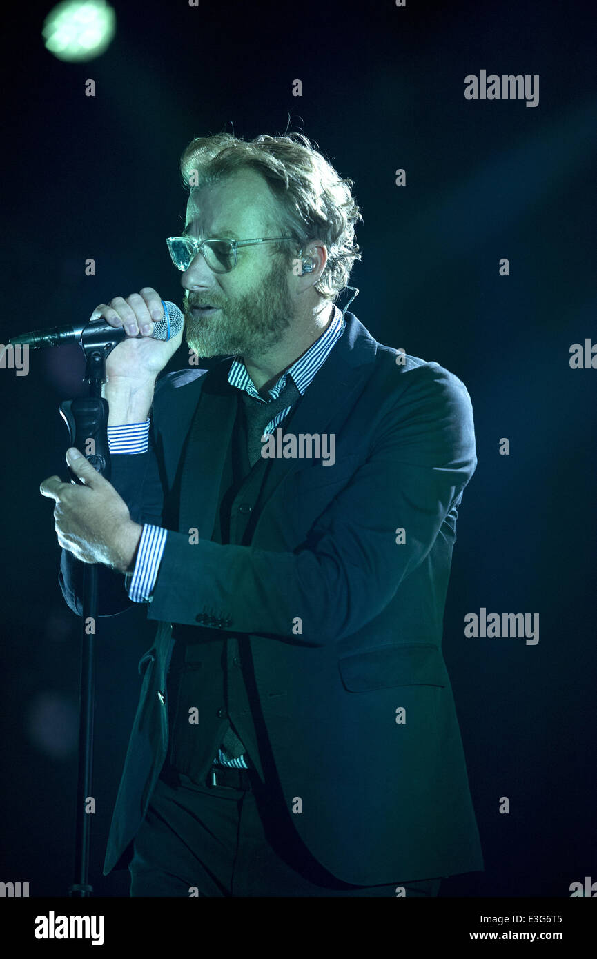 Indi band hi-res stock photography and images - Alamy