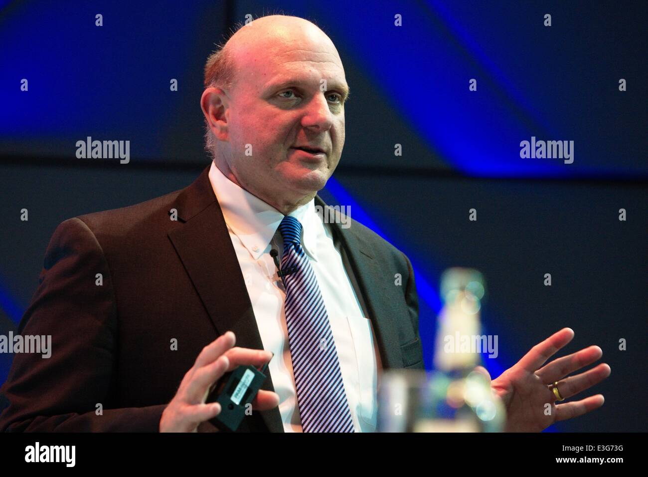 Microsoft opens their new flagship store and representative Office in ...