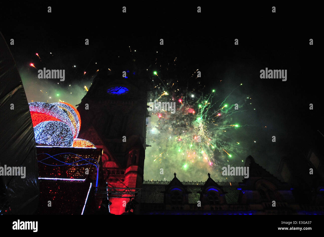 Manchester Christmas lights switch-on event held in Albert Square ...