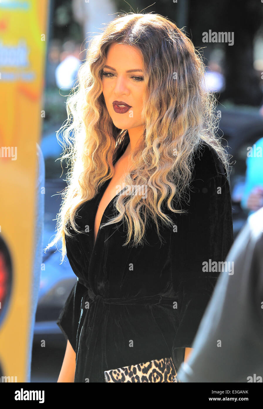 Khloe Kardashian and Scott Disick filming 'Keeping Up with the ...