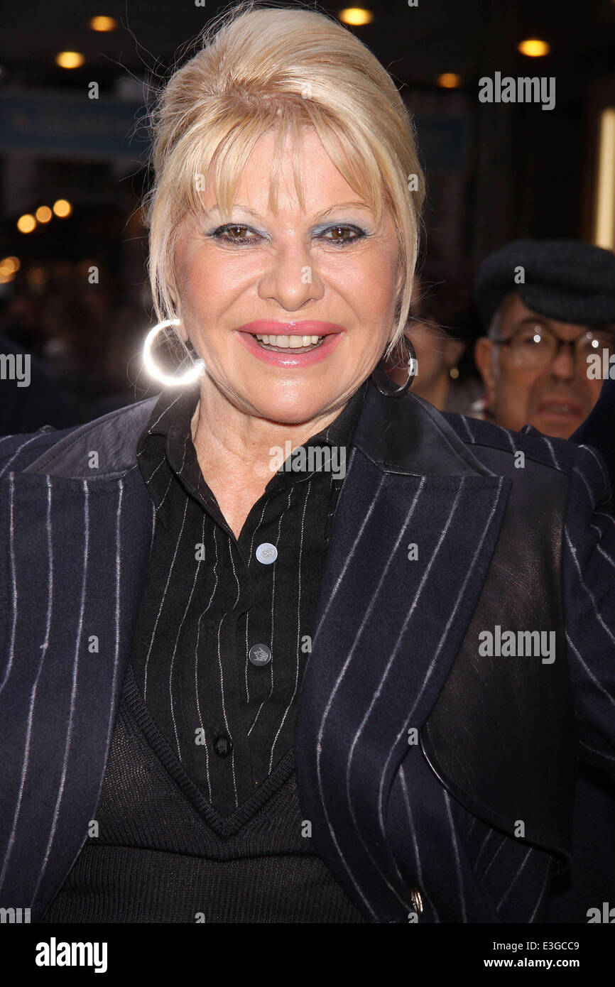 The 5,000th Broadway performance of Mamma Mia! at the Broadhurst ...