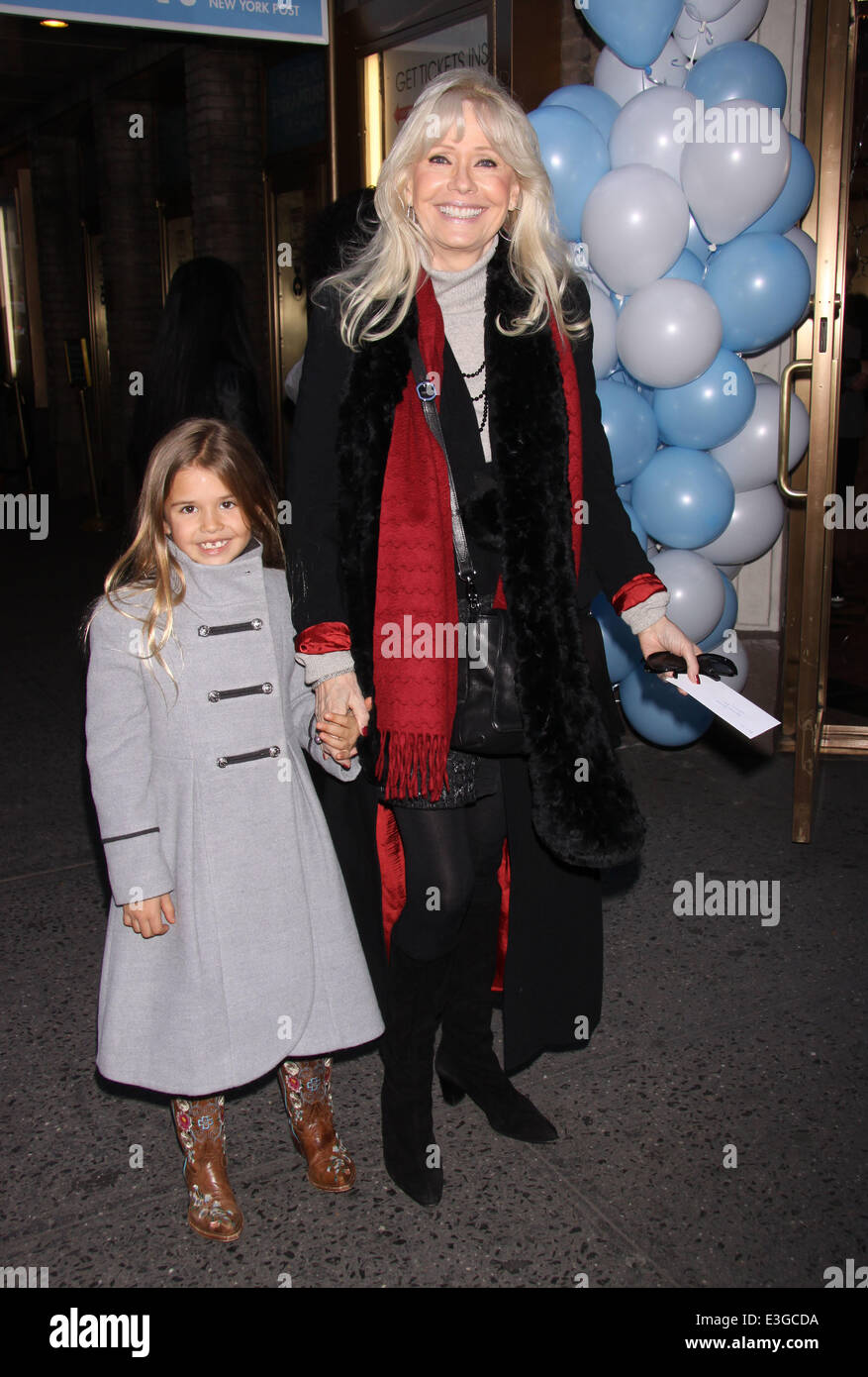The 5,000th Broadway performance of Mamma Mia! at the Broadhurst ...