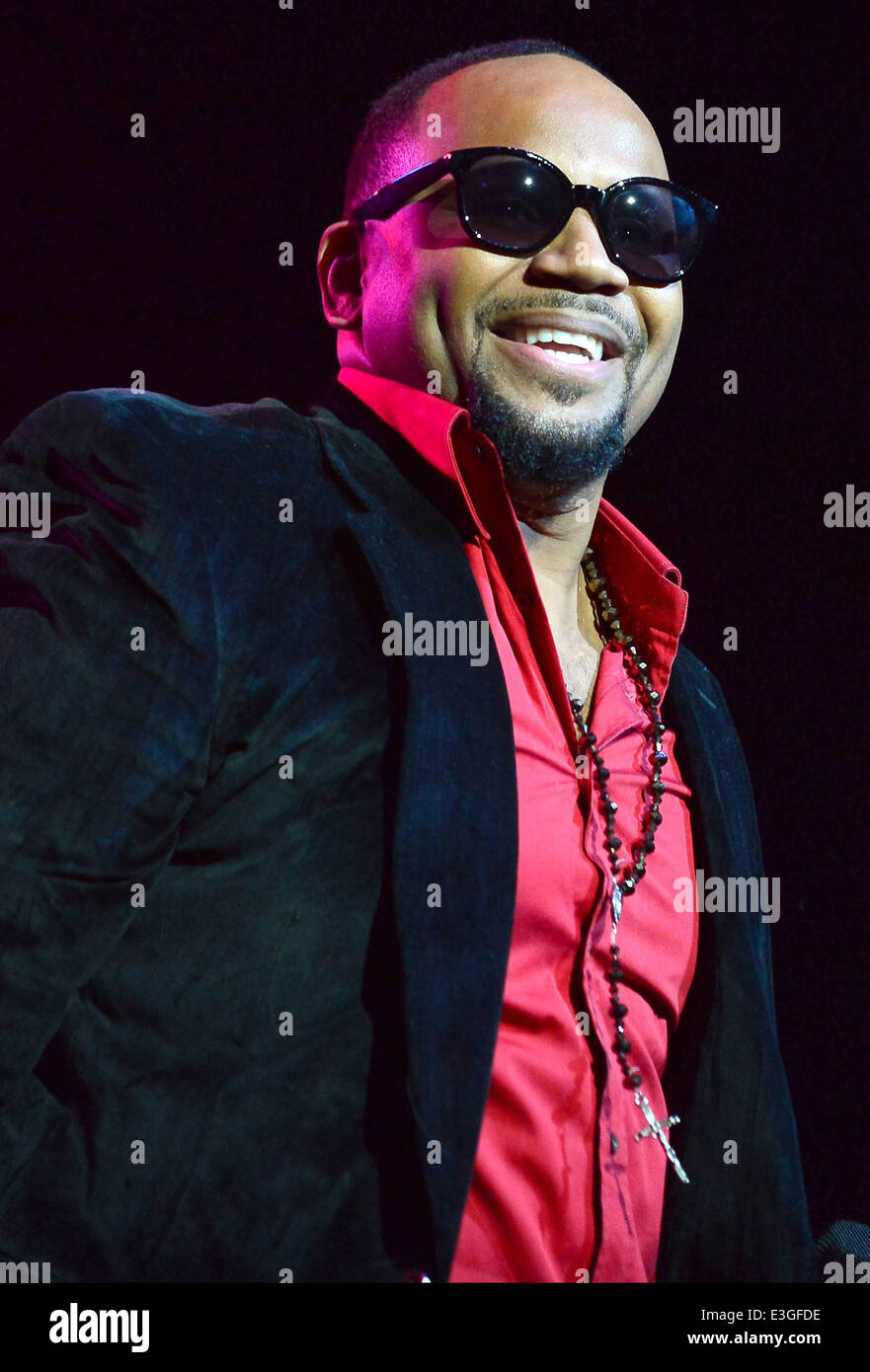 Avant performs live at the Seminole Hard Rock Hotel & Casino Featuring ...