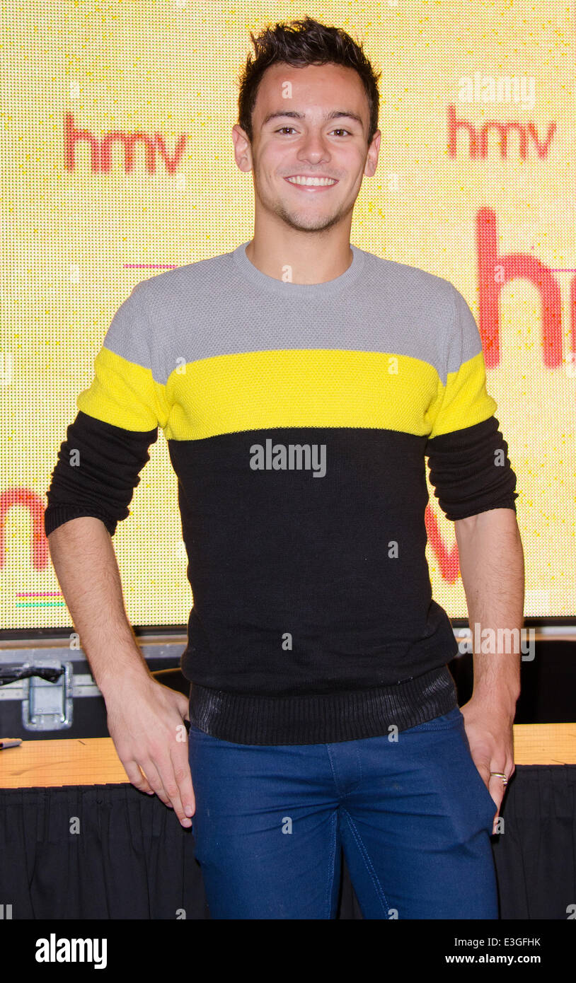 Tom Daley signs copies of his official 2014 calendar at HMV Oxford ...