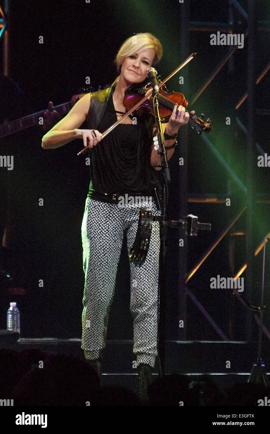 Martie maguire hi-res stock photography and images - Alamy