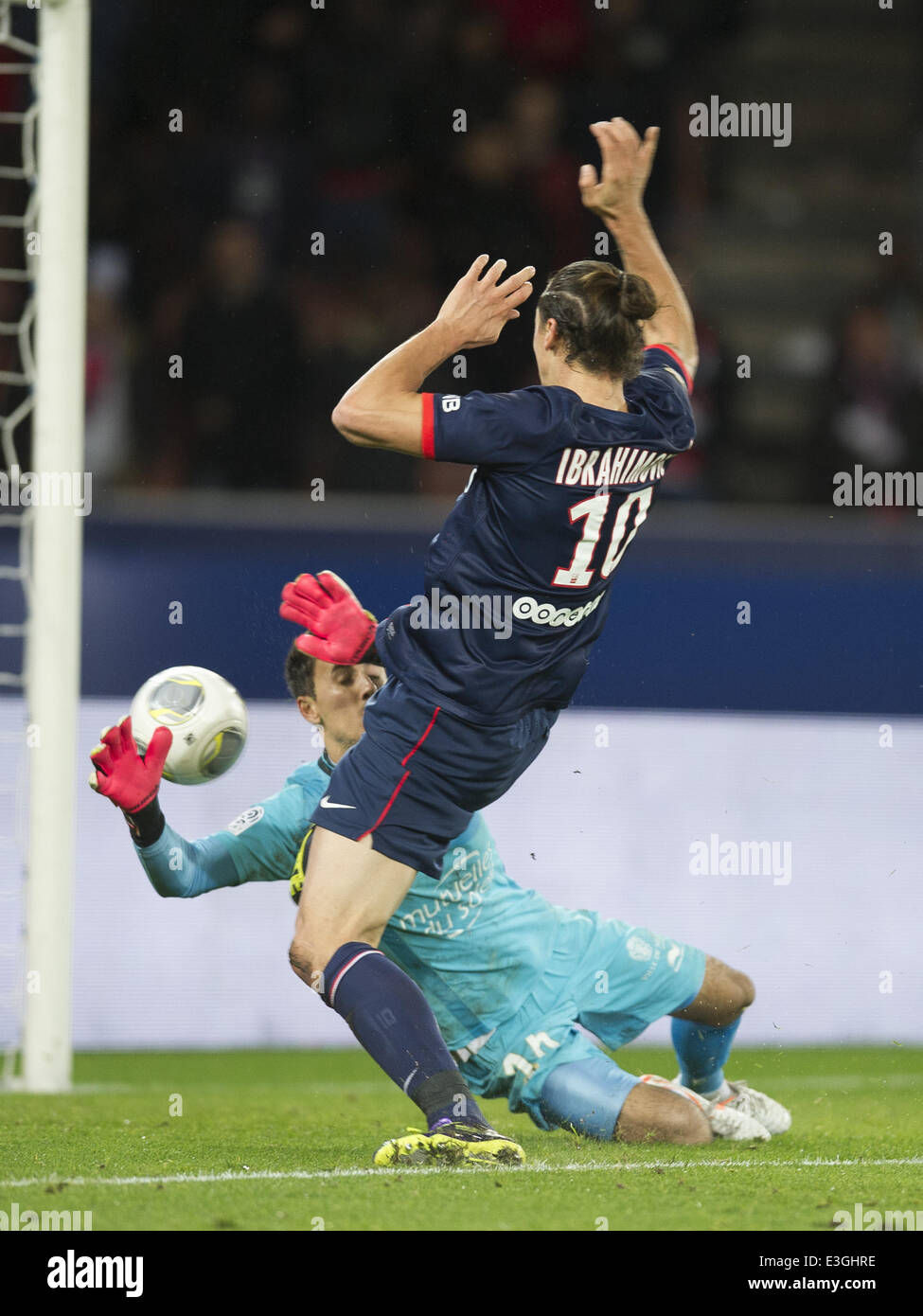 Paris Saint Germain vs OGC Nice - Football match at Parc des Princes ...