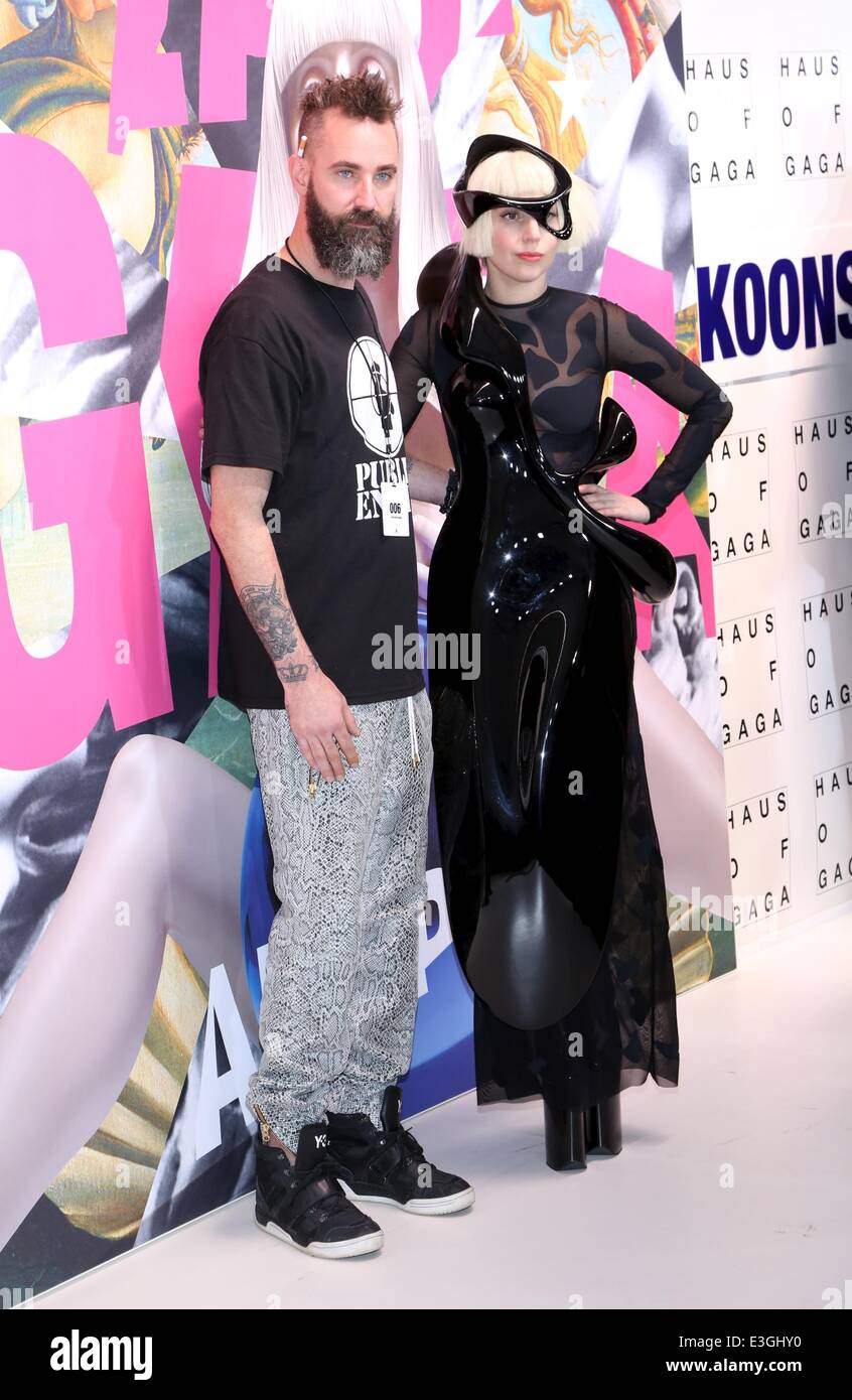 Dj white shadow lady gaga hi-res stock photography and images - Alamy