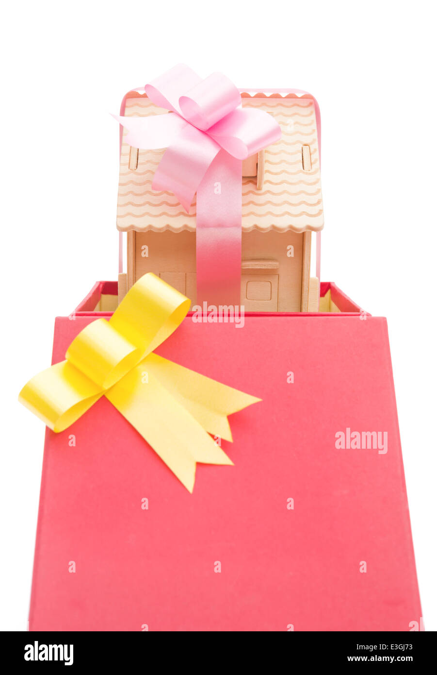 Wrapped cottage hi-res stock photography and images - Alamy