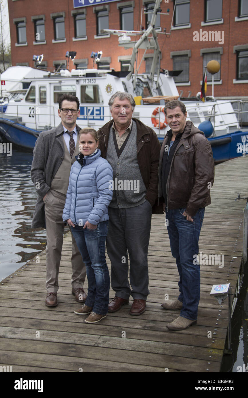 Photocall to promote ARD TV series Heiter bis toedlich at Hammer Deich ...