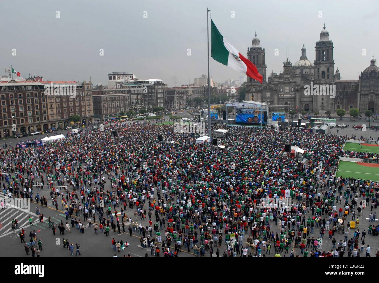 Mexico national team fans hi-res stock photography and images - Alamy