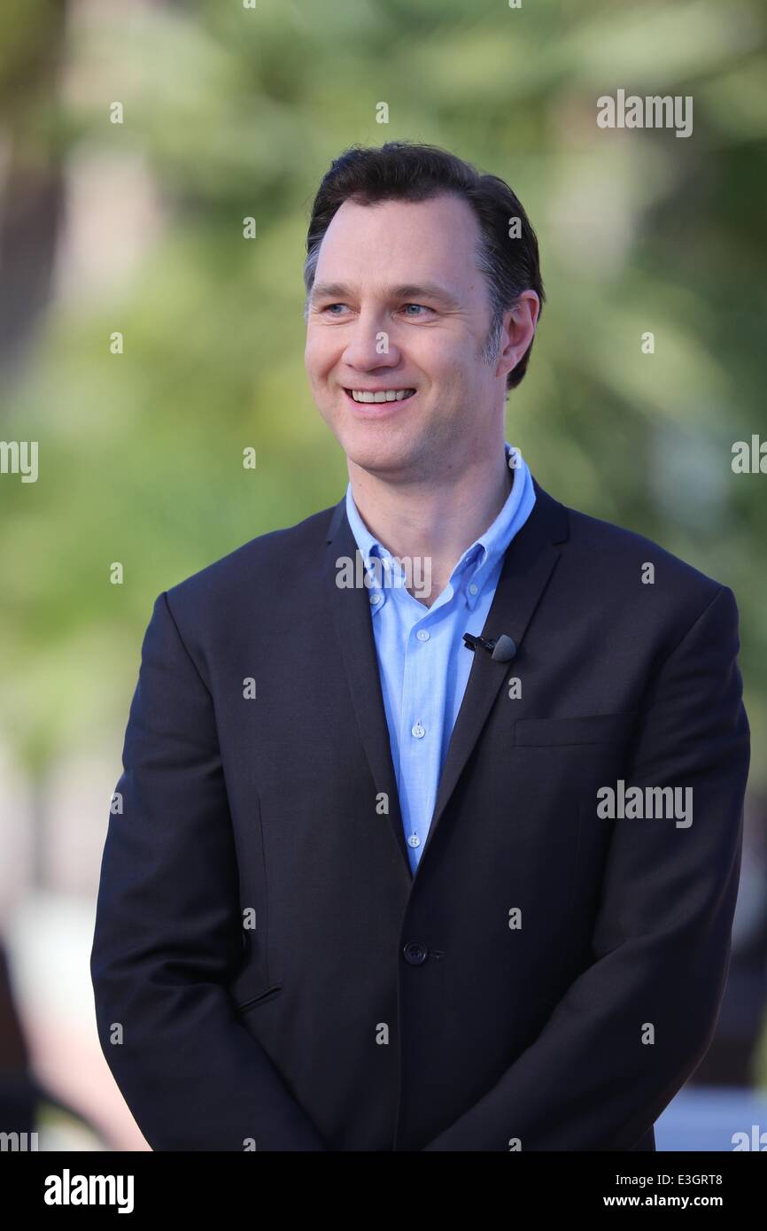 David Morrissey appears on Extra hosted by Maria Menounos. Featuring ...