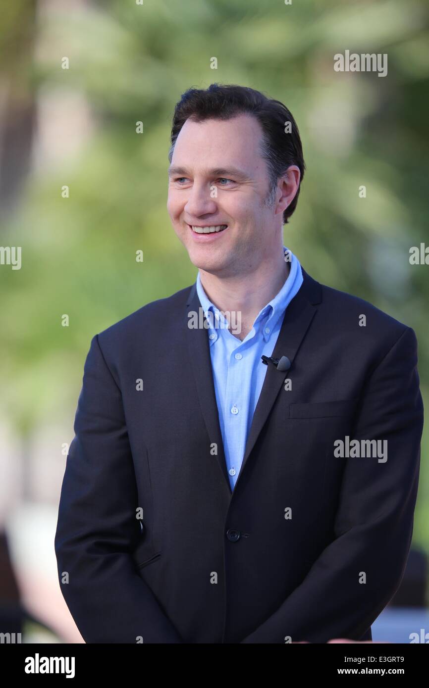David Morrissey appears on Extra hosted by Maria Menounos. Featuring ...