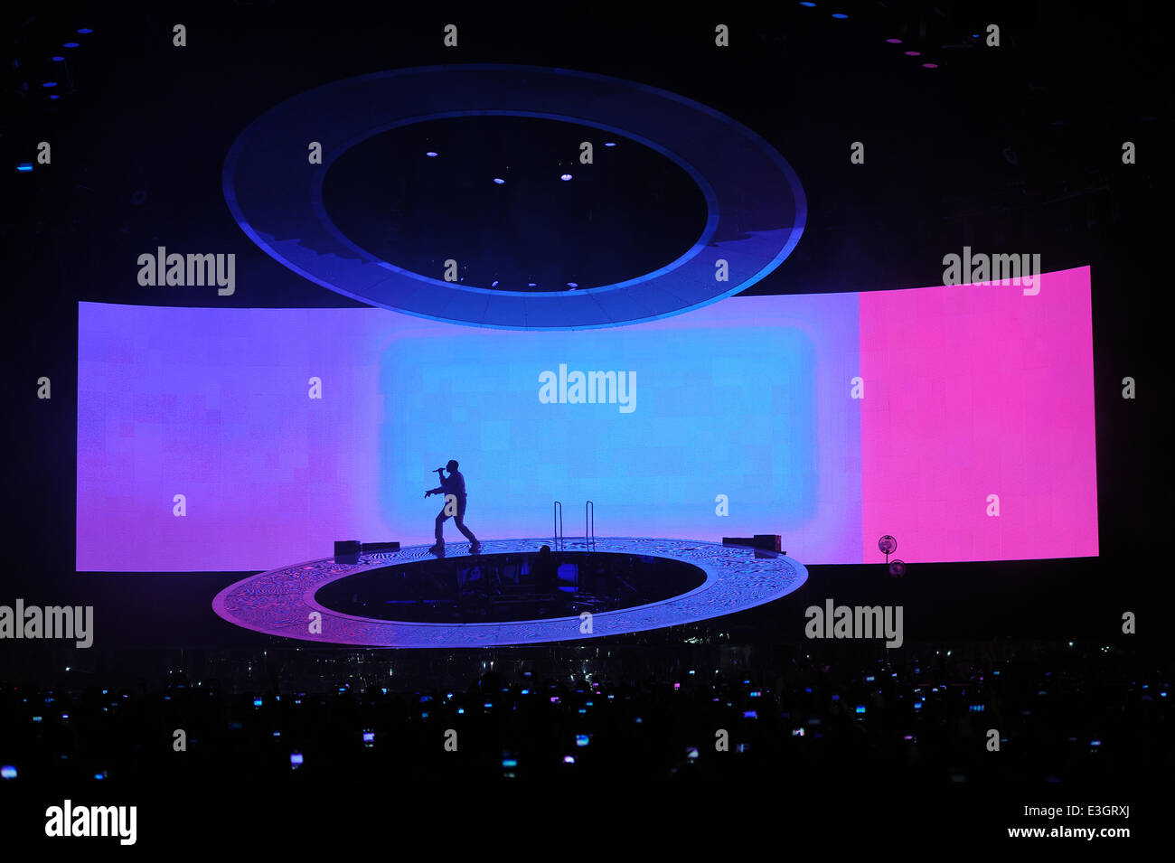 Drake performing live in concert in Orlando Featuring: Drake Where ... Drake performing live in concert in Orlando Featuring: Drake Where ...