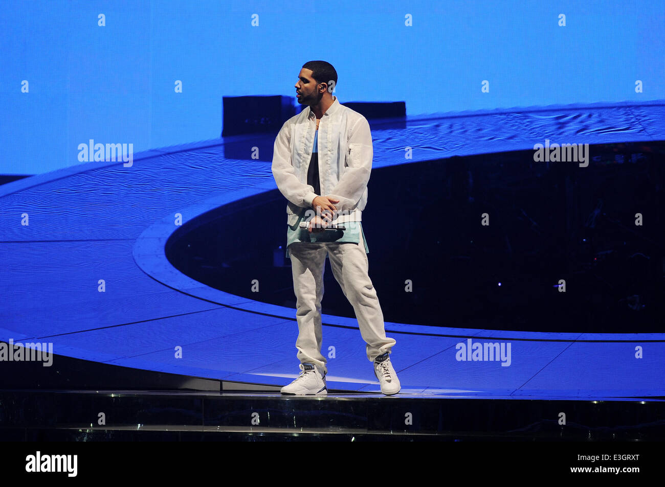 Drake performing live in concert in Orlando Featuring: Drake Where ...