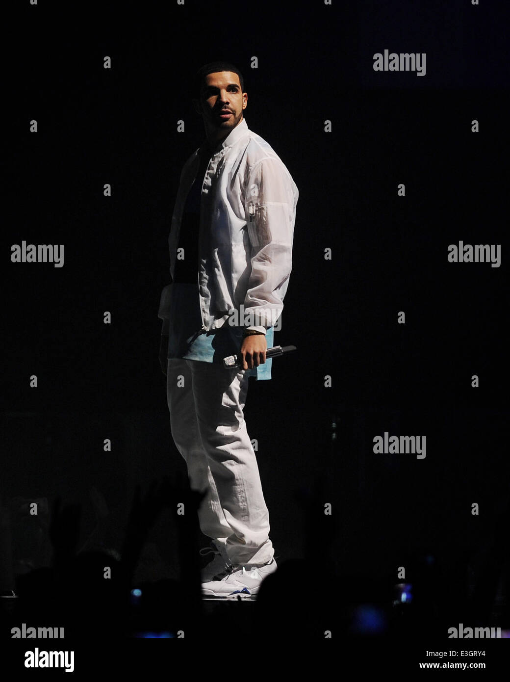 Drake performing live in concert in Orlando Featuring: Drake Where ...