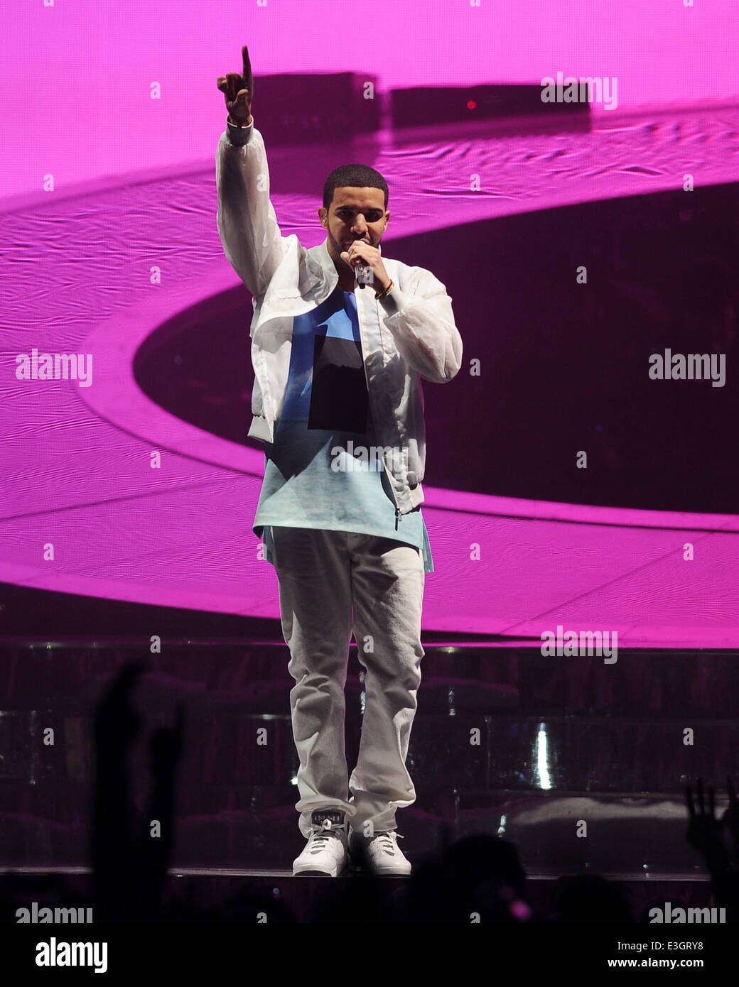 Drake performing live in concert in Orlando Featuring: Drake Where ...