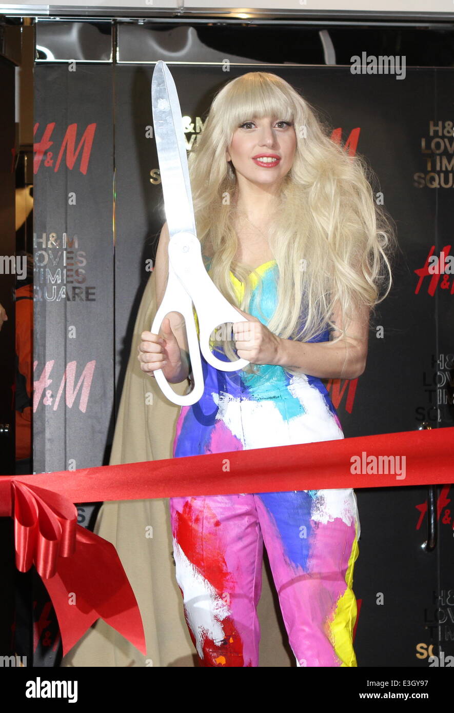 Lady Gaga officially opens the H&M megastore in Times Square Featuring ...