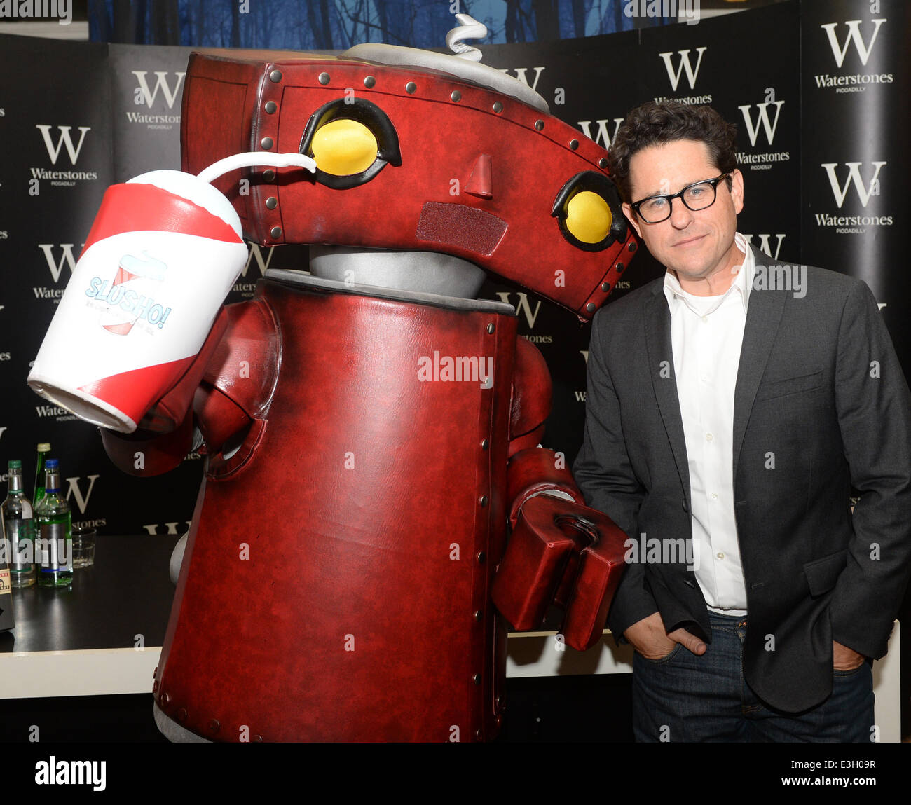 J.J Abrahams promotes and signs copies of his book at Waterstones ...