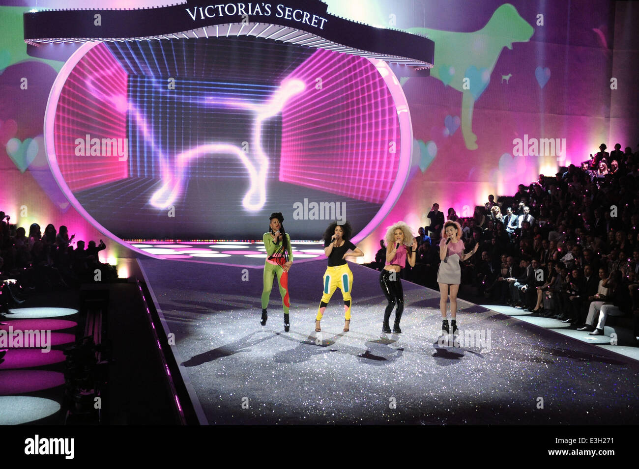 Victoria Secret Fashion Show 2013 Runway Where: New York City, New York ...