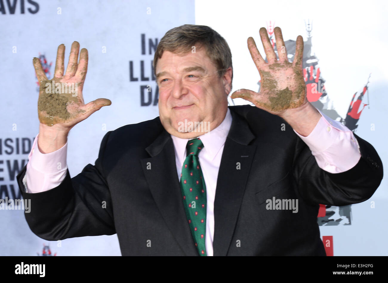John Goodman Hand And Footprint Ceremony At The TCL Chinese Theatre ...
