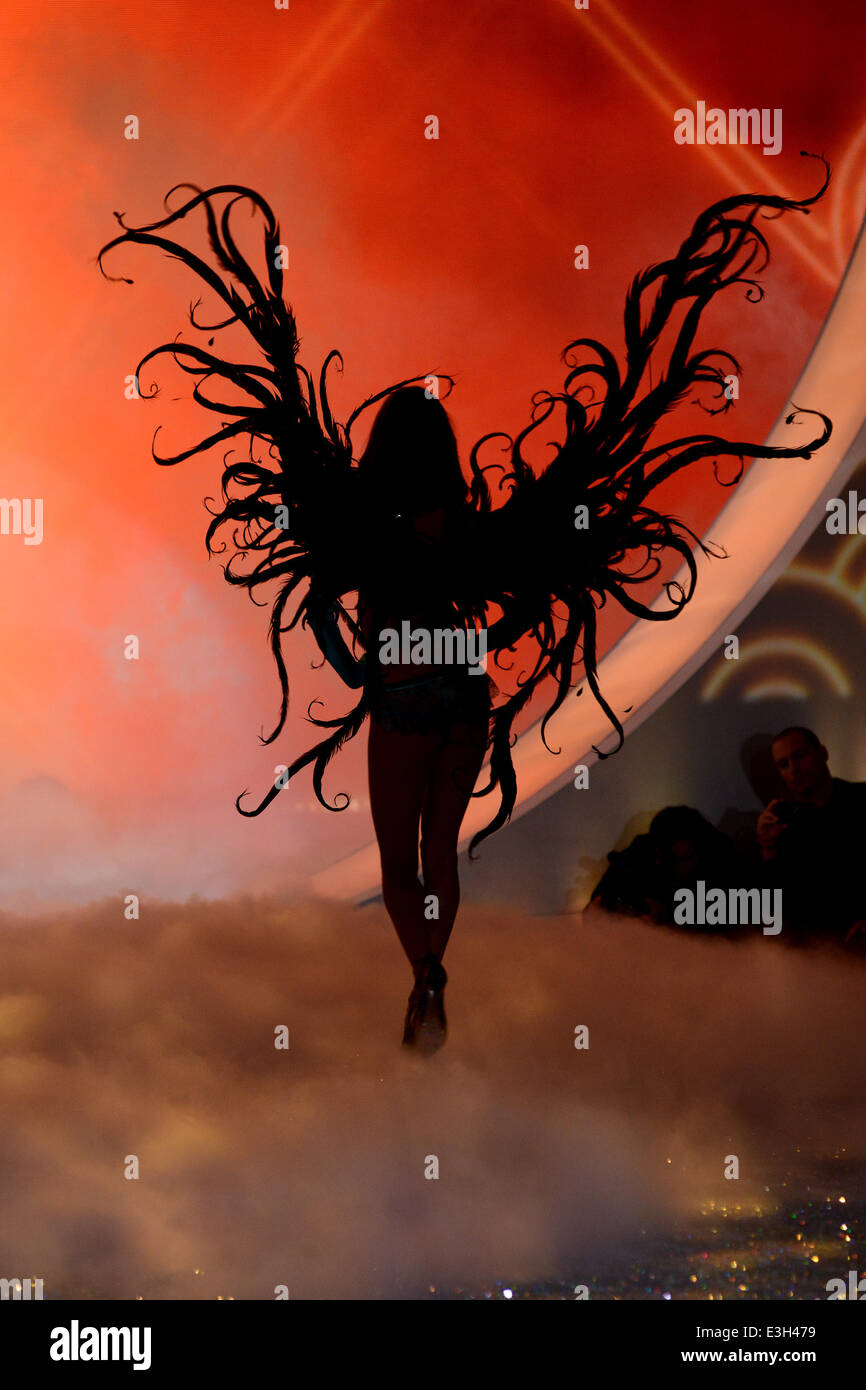 2013 Victoria's Secret Fashion Show at the Lexington Armory - Runway ...