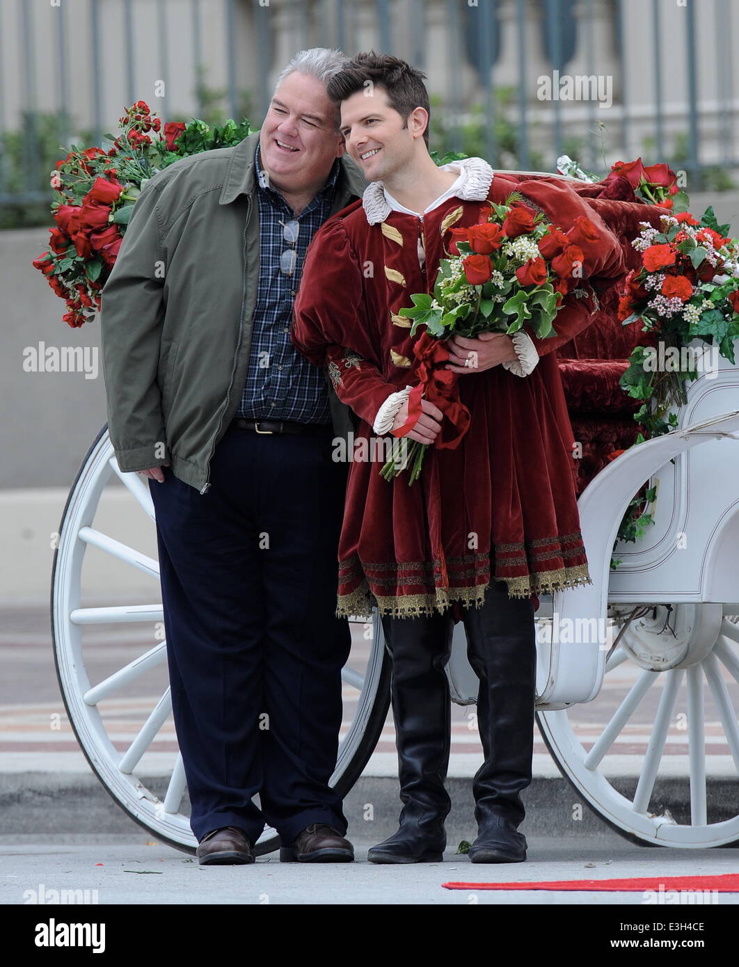 Adam Scott gets romantic on the set of "Parks and Recreation" and ...