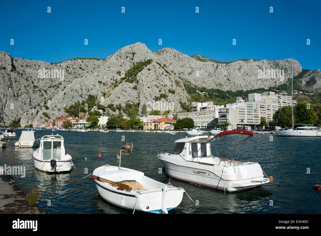 Omis photos hi-res stock photography and images - Alamy