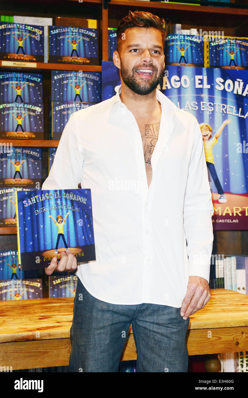 Ricky Martin greets fans and signs copies of his children's book ...