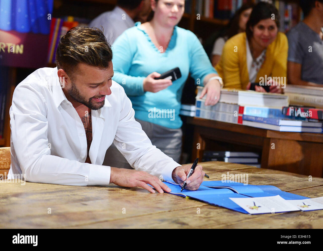 Ricky Martin greets fans and signs copies of his children's book ...