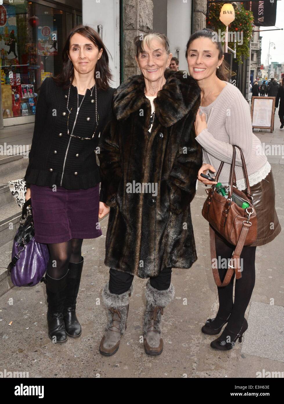 With her daughters sophie hi-res stock photography and images - Alamy