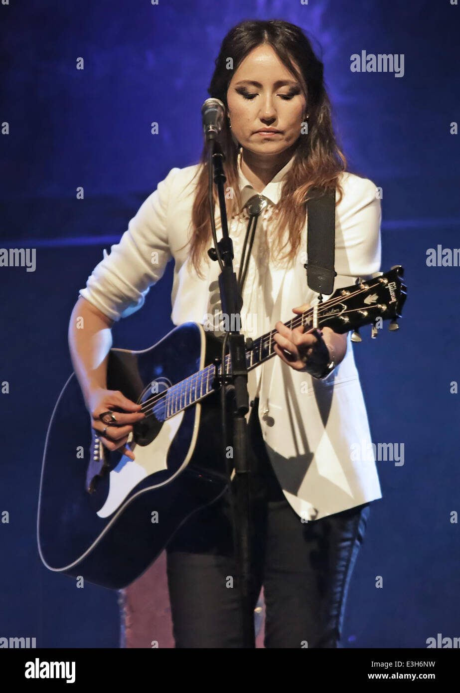 KT Tunstall performs live at the Liverpool Philharmonic Hall Featuring ...