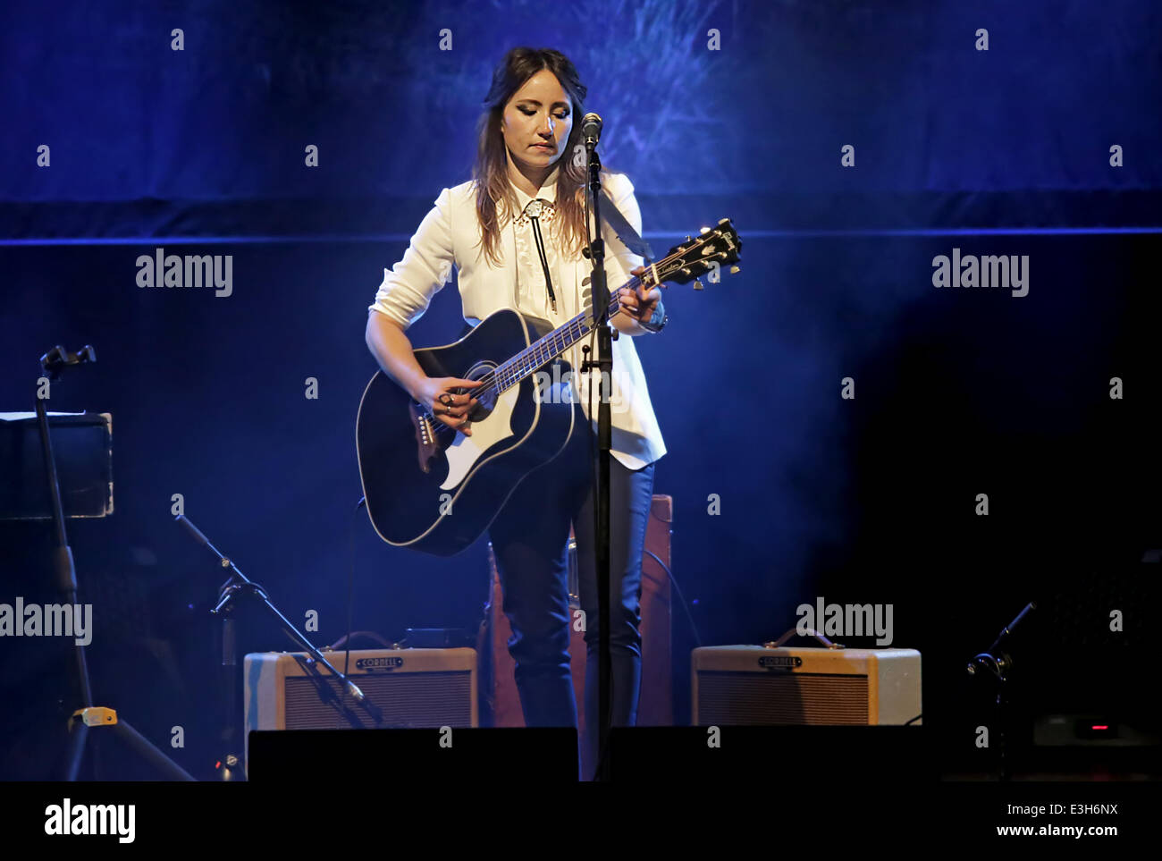 KT Tunstall performs live at the Liverpool Philharmonic Hall Featuring ...