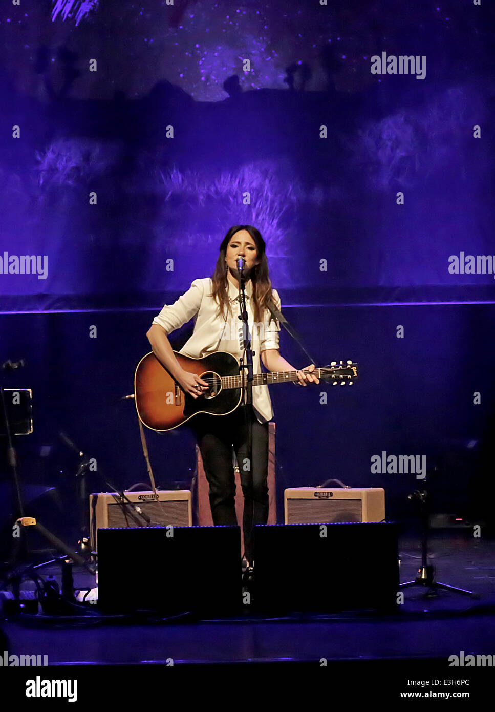 KT Tunstall performs live at the Liverpool Philharmonic Hall Featuring ...