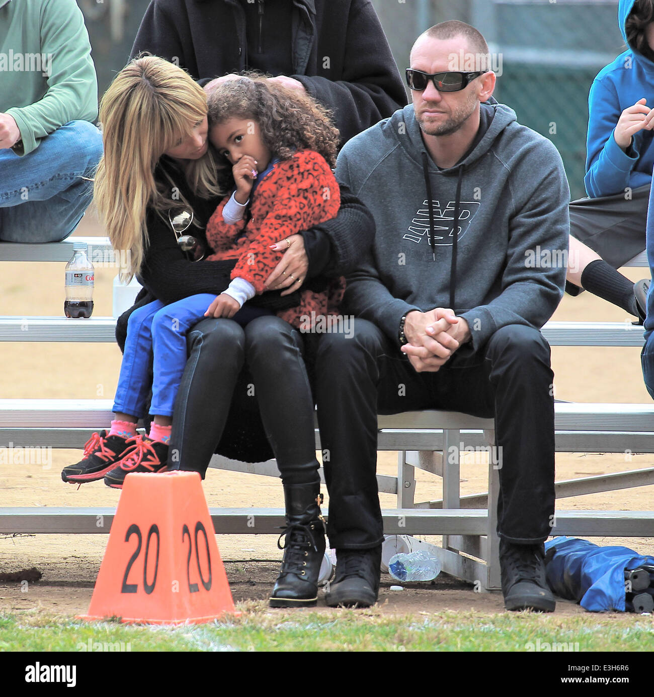 Heidi Klum takes her daughter Lou to watch Johan and Leni play in a ...