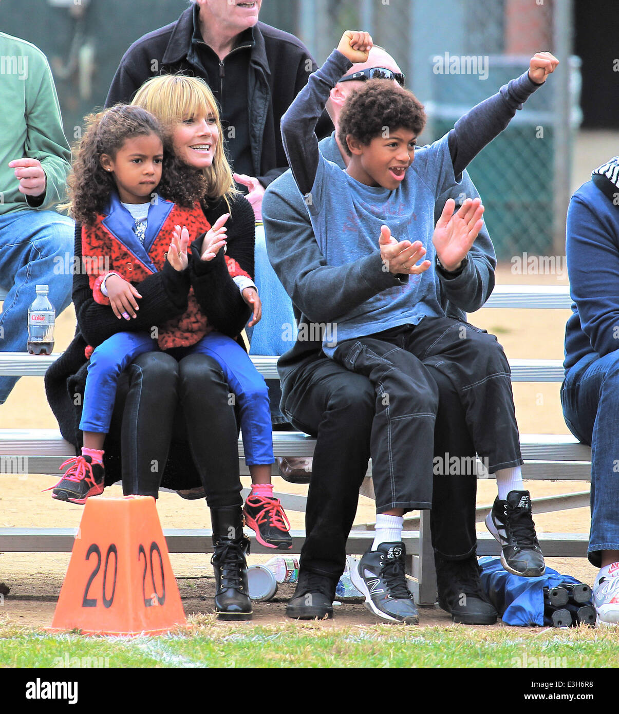 Heidi Klum takes her daughter Lou to watch Johan and Leni play in a ...