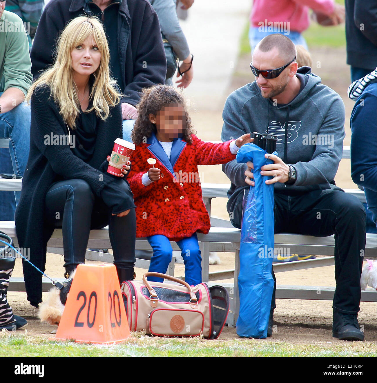 Heidi Klum takes her daughter Lou to watch Johan and Leni play in a ...