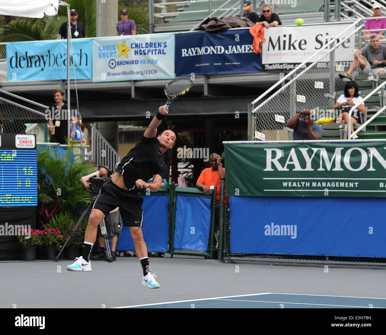 Chris Evert Pro-Celebrity Tennis Classic at the Delray Beach Tennis ...